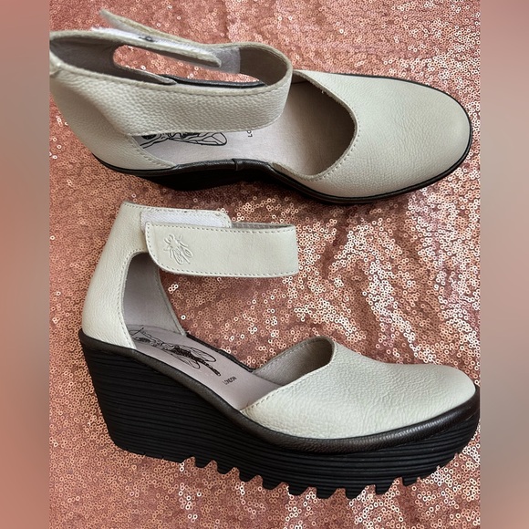 Fly London | Shoes | Fly London Womens Sandals Sz Us 6537 Yand79fly ...